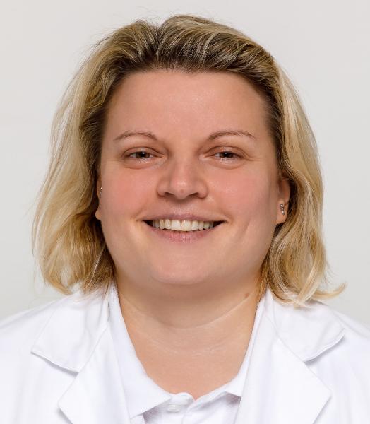 Dr.in Daniela Jelinek